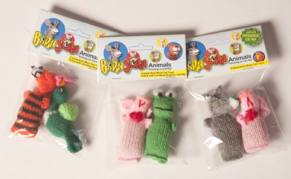 BARN YARN ANIMALS | The Catnip Times